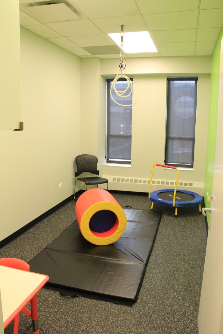 Pediatric Physical Therapy in Chicago, IL | Ivy Rehab