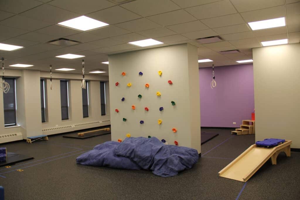 Pediatric Physical Therapy in Chicago, IL | Ivy Rehab
