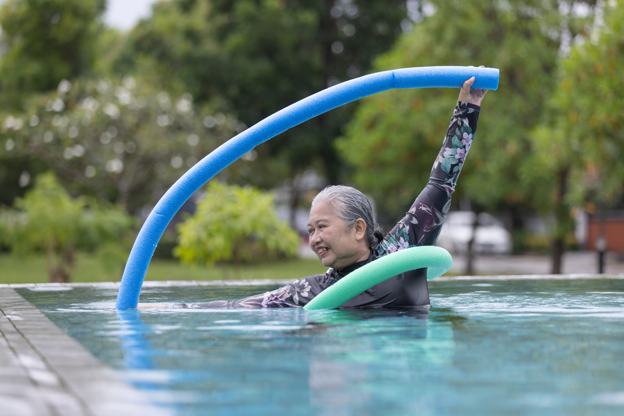 Aquatic Therapy Exercises: Safe PT Moves for Recovery | Ivy Rehab